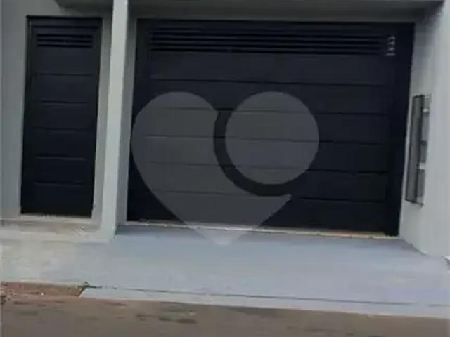 Casa / Sobrado para Venda em São Carlos/SP Chácara Parque Club 2 Quartos
