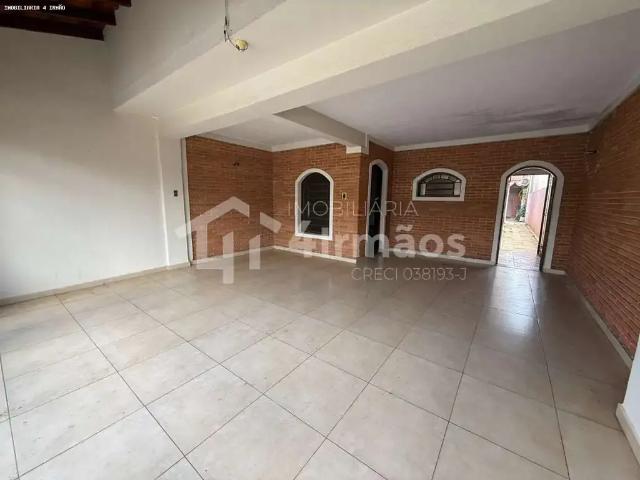 Casa / Sobrado para Venda em São Carlos/SP Chácara Parque Club 3 Quartos