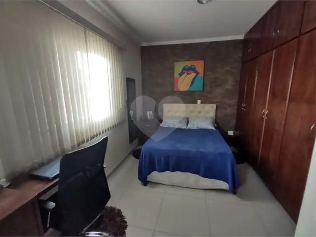Casa / Sobrado para Venda em São Carlos/SP Chácara Parque Club 3 Quartos