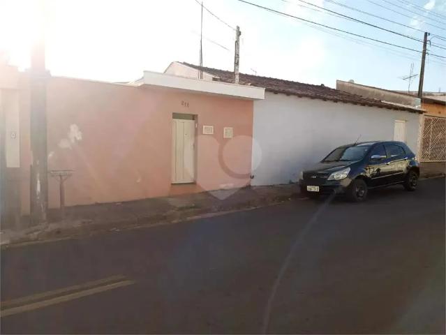 Casa / Sobrado para Venda em São Carlos/SP Chácara São Caetano 2 Quartos