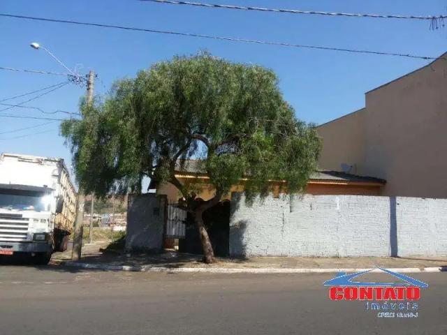 Casa / Sobrado para Venda em São Carlos/SP Cidade Aracy 3 Quartos