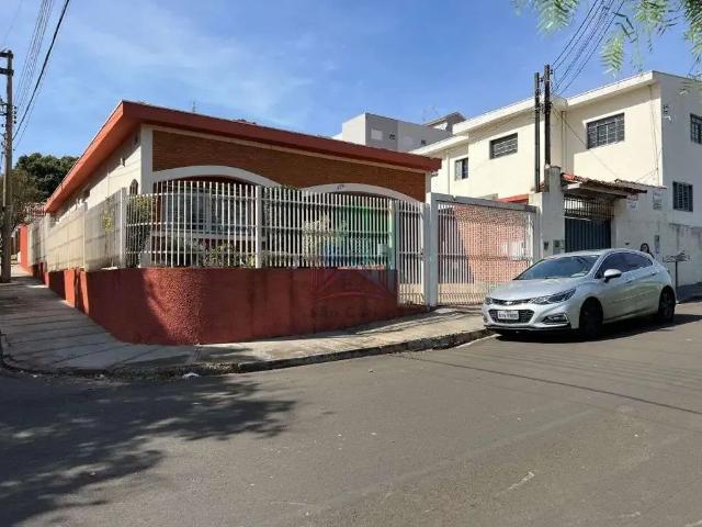 Casa / Sobrado para Venda em São Carlos/SP Cidade Jardim 3 Quartos