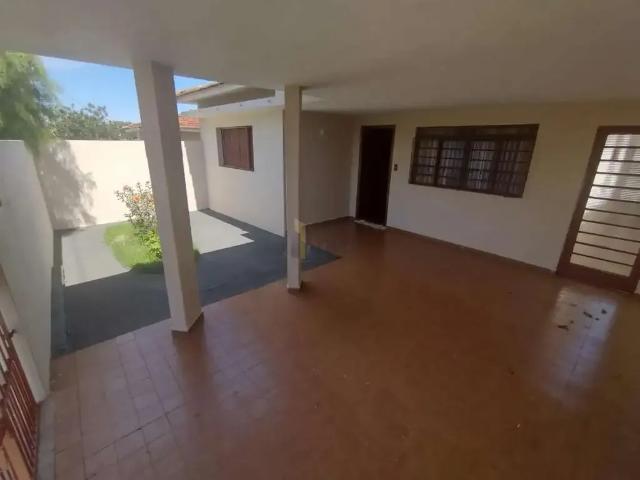 Casa / Sobrado para Venda em São Carlos/SP Cidade Jardim 3 Quartos