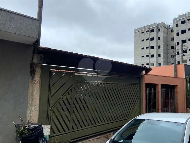 Casa / Sobrado para Venda em São Carlos/SP Azulville I 3 Quartos