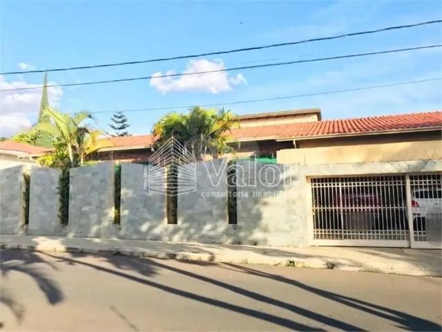 Casa / Sobrado para Venda em São Carlos/SP Jardim Macarengo 4 Quartos