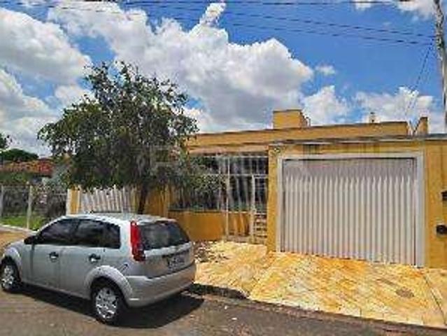 Casa / Sobrado para Venda em São Carlos/SP Jardim Macarengo 3 Quartos