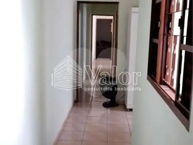 Casa / Sobrado para Venda em São Carlos/SP Jardim Medeiros 3 Quartos