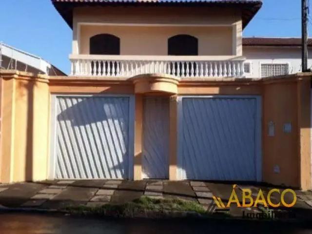 Casa / Sobrado para Venda em São Carlos/SP Jardim Acapulco 4 Quartos