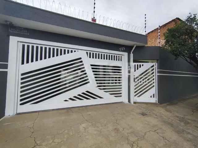 Casa / Sobrado para Venda em São Carlos/SP Jardim Bandeirantes 3 Quartos