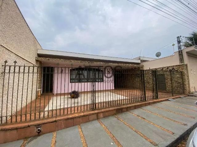 Casa / Sobrado para Venda em São Carlos/SP Jardim Brasil 3 Quartos