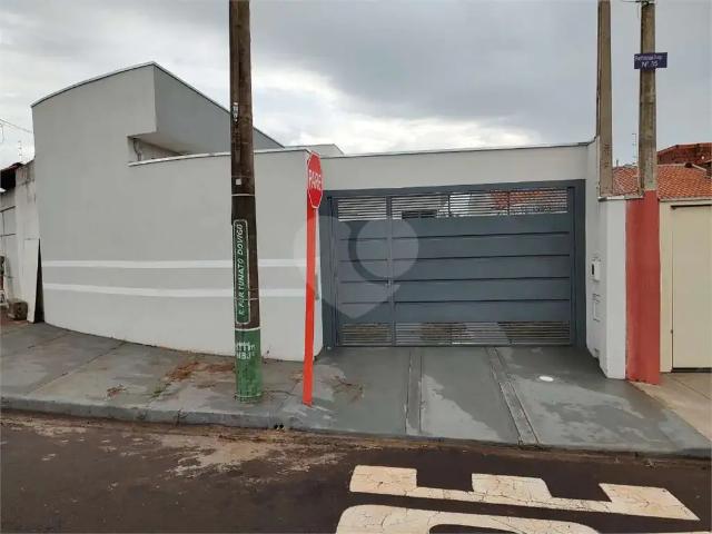 Casa / Sobrado para Venda em São Carlos/SP Jardim Embaré 3 Quartos