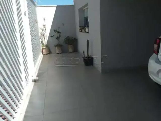Casa / Sobrado para Venda em São Carlos/SP Jardim Hikare 3 Quartos