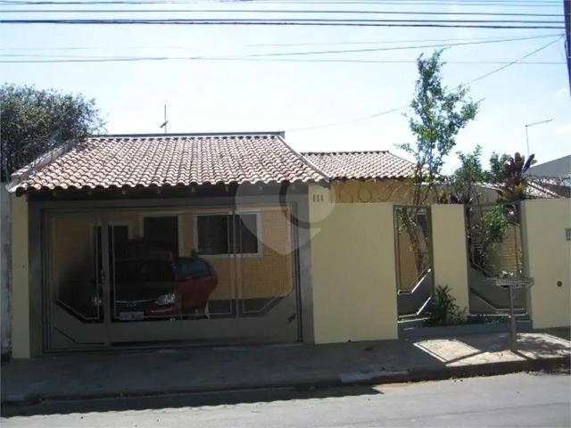 Casa / Sobrado para Venda em São Carlos/SP Jardim Ipanema 3 Quartos