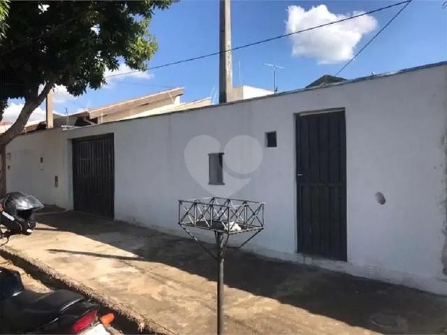 Casa / Sobrado para Venda em São Carlos/SP Jardim São Carlos 5 3 Quartos