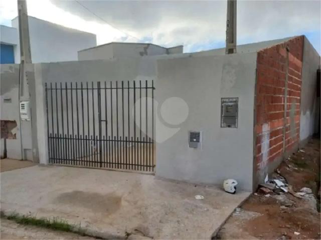 Casa / Sobrado para Venda em São Carlos/SP Jardim São João Batista 2 Quartos