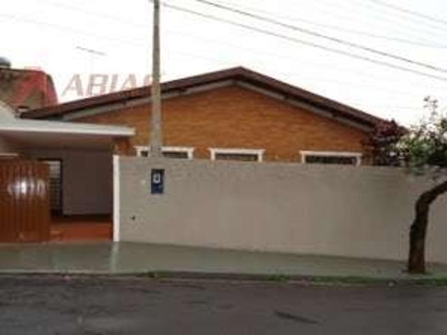 Casa / Sobrado para Venda em São Carlos/SP Parque Arnold Schimidt 3 Quartos