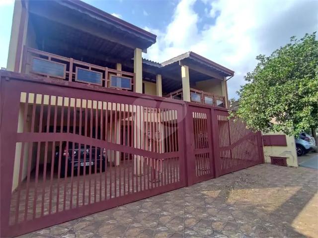 Casa / Sobrado para Venda em São Carlos/SP Parque Fehr 3 Quartos