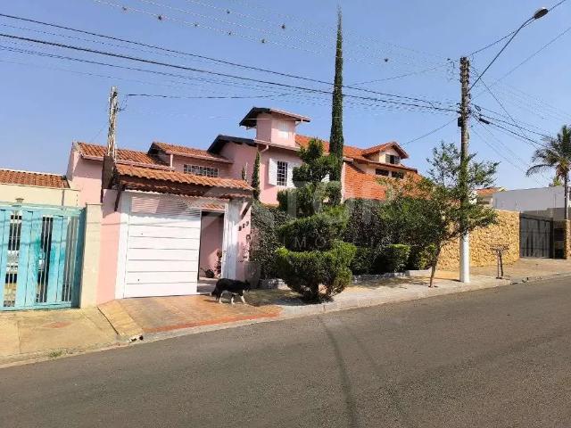 Casa / Sobrado para Venda em São Carlos/SP Parque Santa Marta 5 Quartos