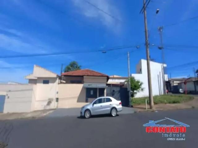 Casa / Sobrado para Venda em São Carlos/SP Parque Sisi 3 Quartos