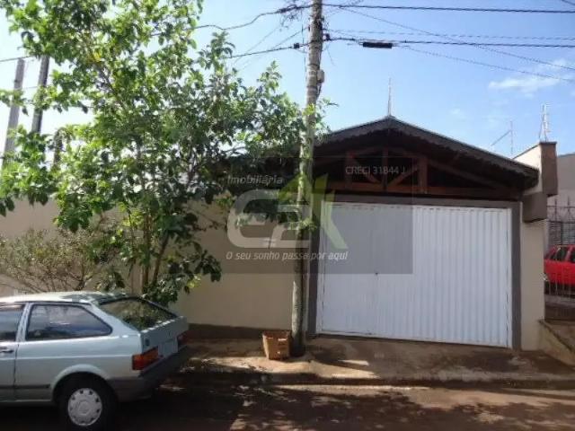 Casa / Sobrado para Venda em São Carlos/SP Romeu Santini 3 Quartos