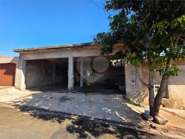 Casa / Sobrado para Venda em São Carlos/SP Residencial Deputado José Zavaglia 2 Quartos