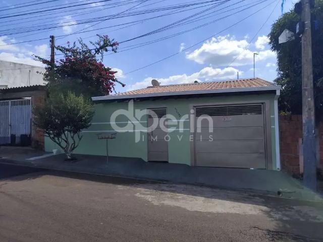 Casa / Sobrado para Venda em São Carlos/SP Residencial Deputado José Zavaglia 3 Quartos
