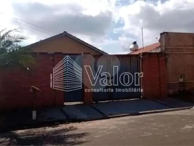 Casa / Sobrado para Venda em São Carlos/SP Residencial Deputado José Zavaglia 3 Quartos