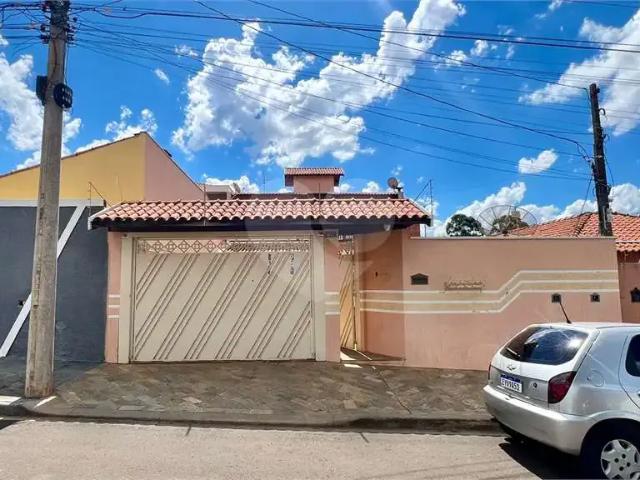 Casa / Sobrado para Venda em São Carlos/SP Residencial Itamarati 4 Quartos