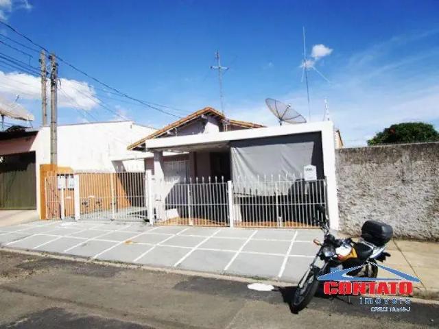 Casa / Sobrado para Venda em São Carlos/SP Vila Carmem 3 Quartos