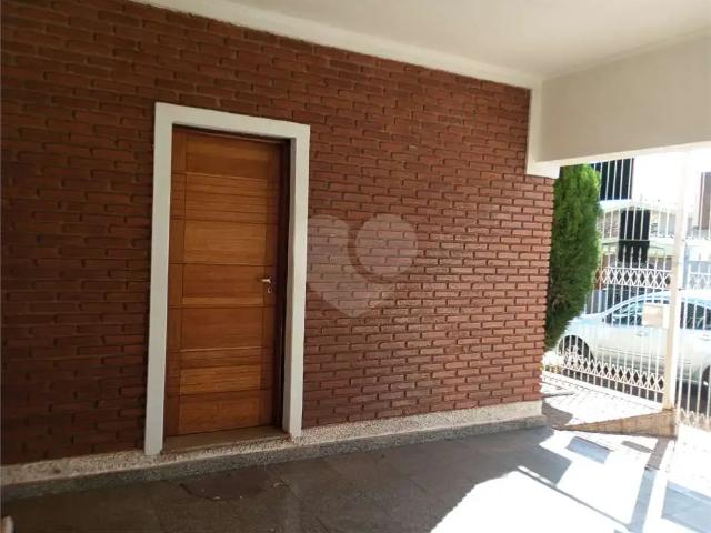 Casa / Sobrado para Venda em São Carlos/SP Vila Deriggi 3 Quartos