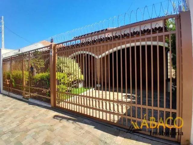 Casa / Sobrado para Venda em São Carlos/SP Vila Faria 4 Quartos