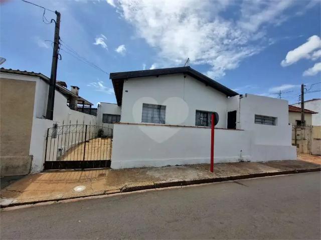 Casa / Sobrado para Venda em São Carlos/SP Vila Lutfalla 2 Quartos