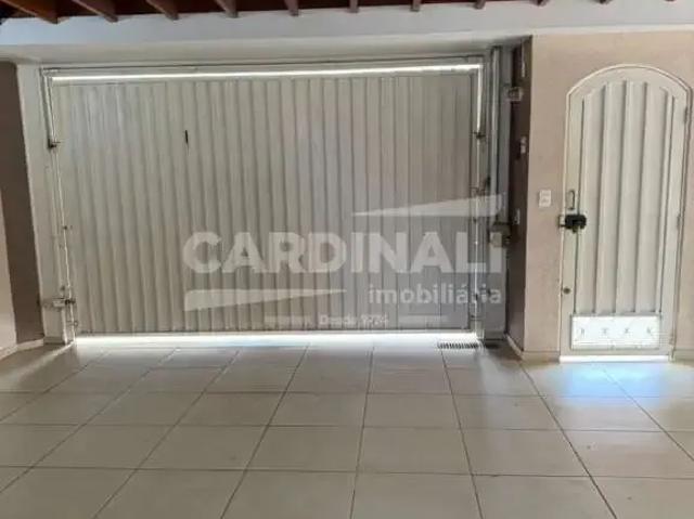 Casa / Sobrado para Venda em São Carlos/SP Vila Nery 4 Quartos