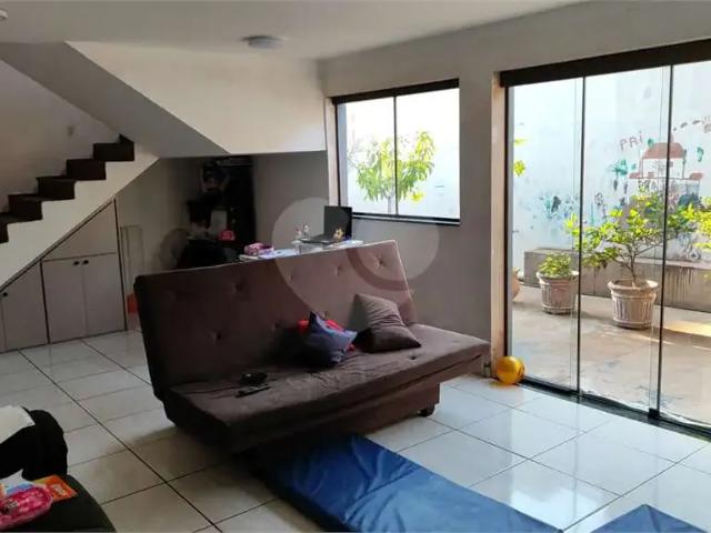 Casa / Sobrado para Venda em São Carlos/SP Vila Prado 4 Quartos