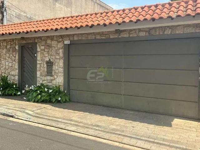 Casa / Sobrado para Venda em São Carlos/SP Vila Prado 4 Quartos