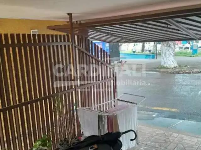 Casa / Sobrado para Venda em São Carlos/SP Vila Prado 4 Quartos