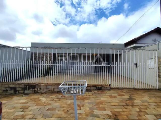 Casa / Sobrado para Venda em São Carlos/SP Vila Prado 3 Quartos