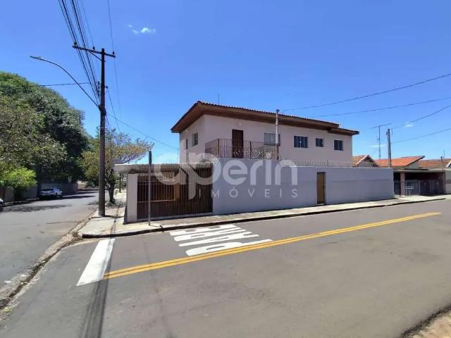Casa / Sobrado para Venda em São Carlos/SP Vila Prado 3 Quartos
