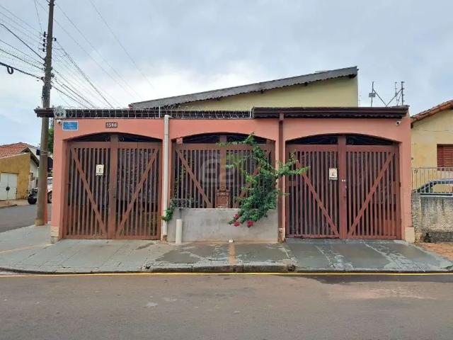 Casa / Sobrado para Venda em São Carlos/SP Vila Prado 3 Quartos