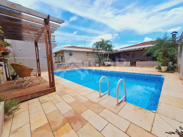 Casa / Sobrado para Venda em São Carlos/SP Vila Prado 3 Quartos