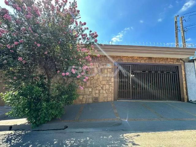 Casa / Sobrado para Venda em São Carlos/SP Vila Prado 3 Quartos
