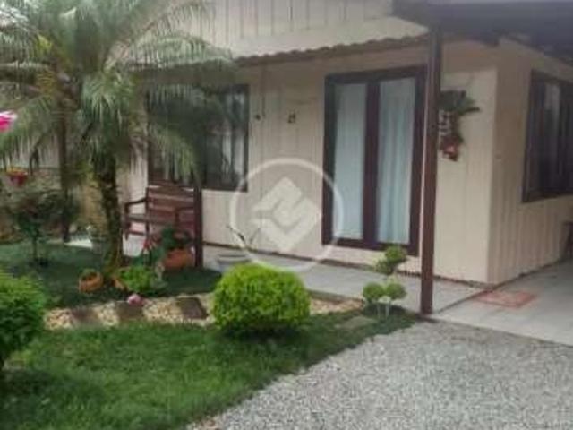 Casa / Sobrado para Venda em São Bonifácio/SC Centro 4 Quartos