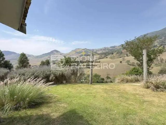 Casa / Sobrado para Venda em São Bento do Sapucaí/SP Centro 6 Quartos