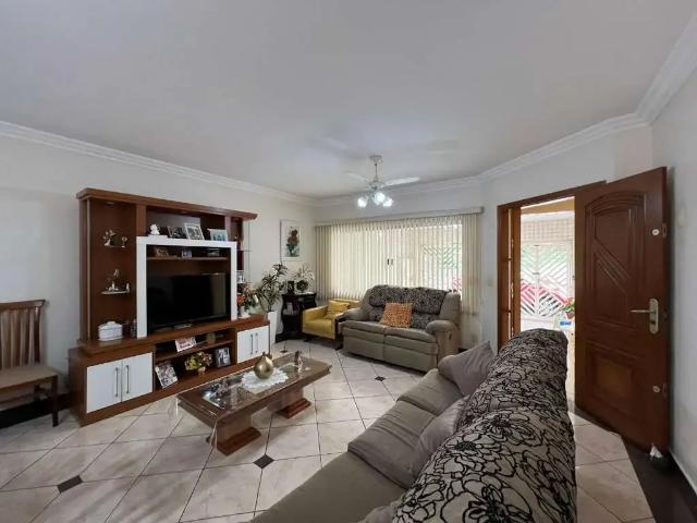 Casa / Sobrado para Venda em São Bernardo do Campo/SP Jardim Hollywood 4 Quartos