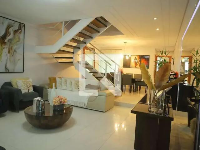 Casa / Sobrado para Venda em São Bernardo do Campo/SP Nova Petrópolis 4 Quartos