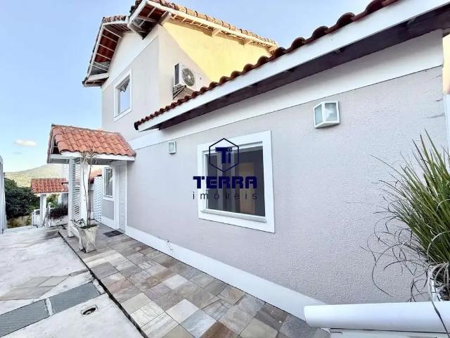 Casa / Sobrado para Venda em São Gonçalo/RJ Maria Paula 2 Quartos