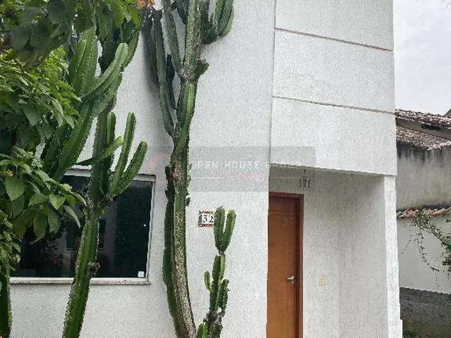 Casa / Sobrado para Venda em São Gonçalo/RJ Maria Paula 3 Quartos