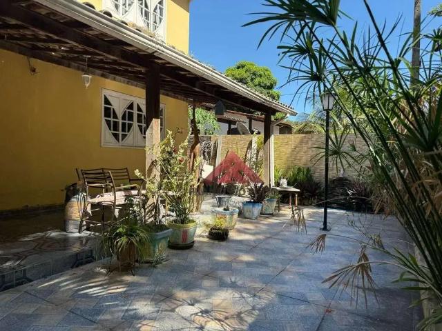 Casa / Sobrado para Venda em São Gonçalo/RJ Maria Paula 3 Quartos
