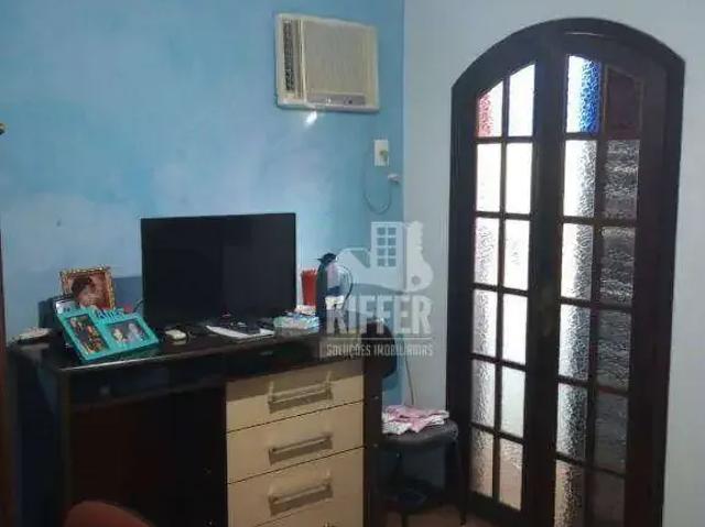 Casa / Sobrado para Venda em São Gonçalo/RJ Neves 3 Quartos