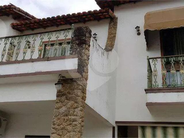 Casa / Sobrado para Venda em São Gonçalo/RJ Alcântara 4 Quartos